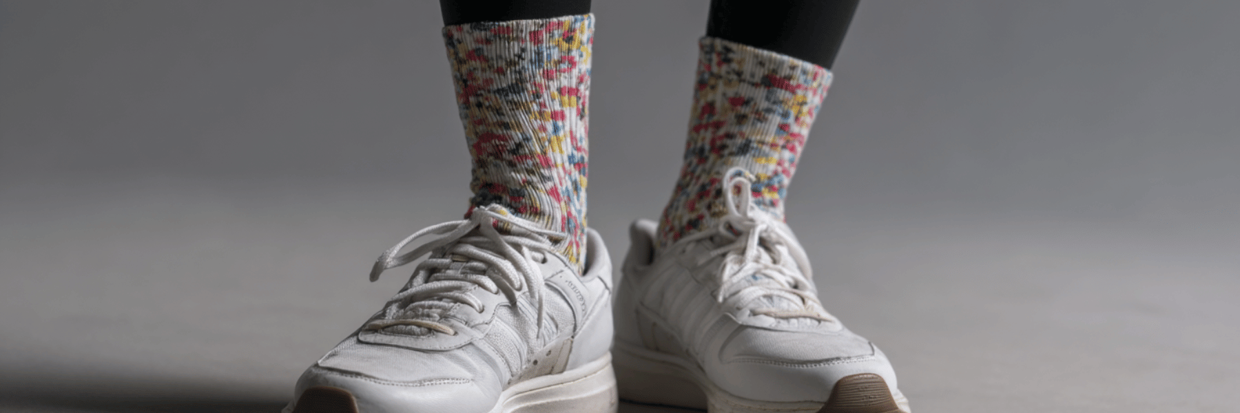 How to Wear Crew Socks with Leggings: A Style Guide for Every Occasion ...